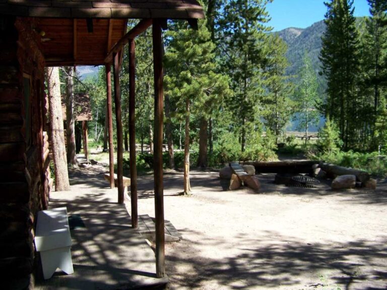 Cabins – Moon Lake Resort