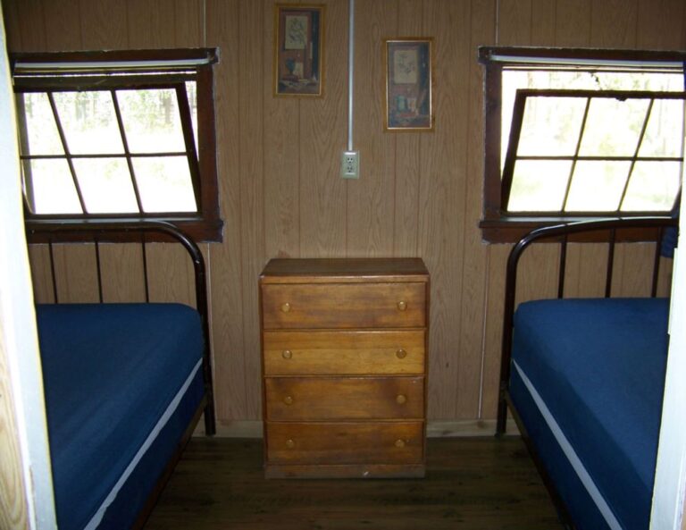 Cabins – Moon Lake Resort